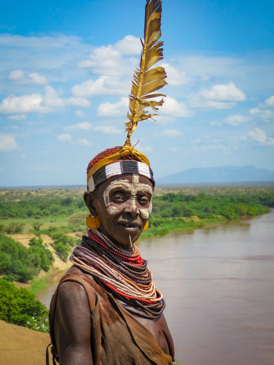 Omo Valley Part 4: Headrests and Visiting Stools – 2 Suitcases for 2 years
